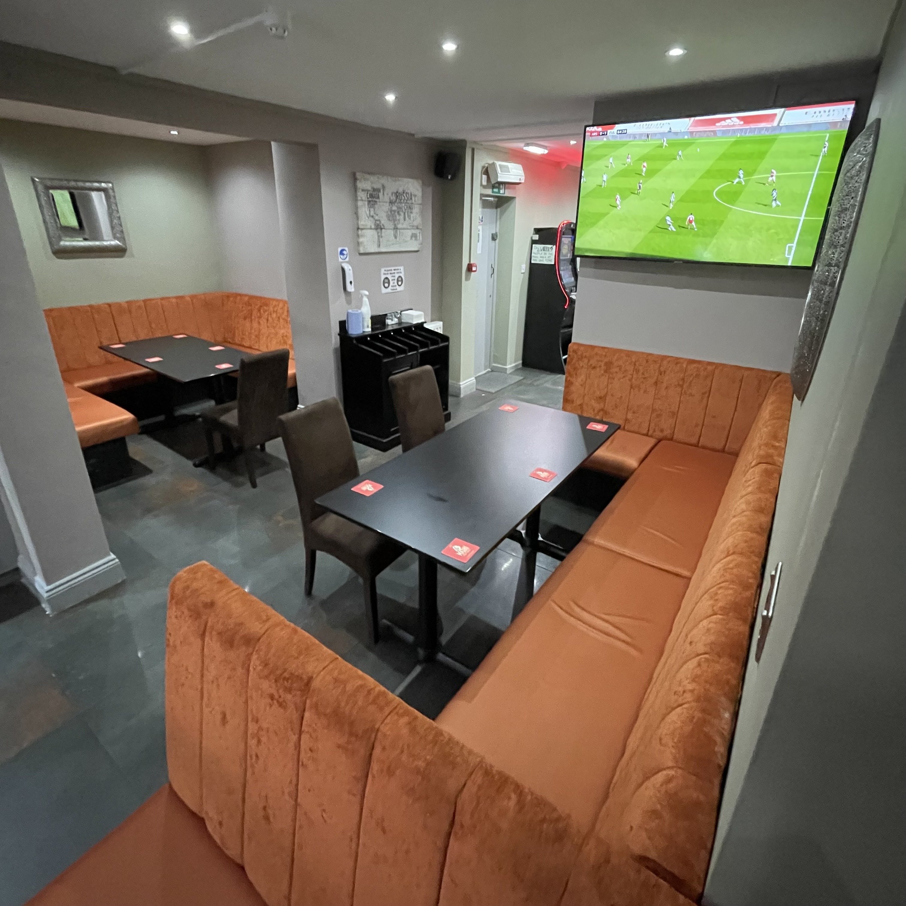 The_Little_Club_Bar_&_Grill_image